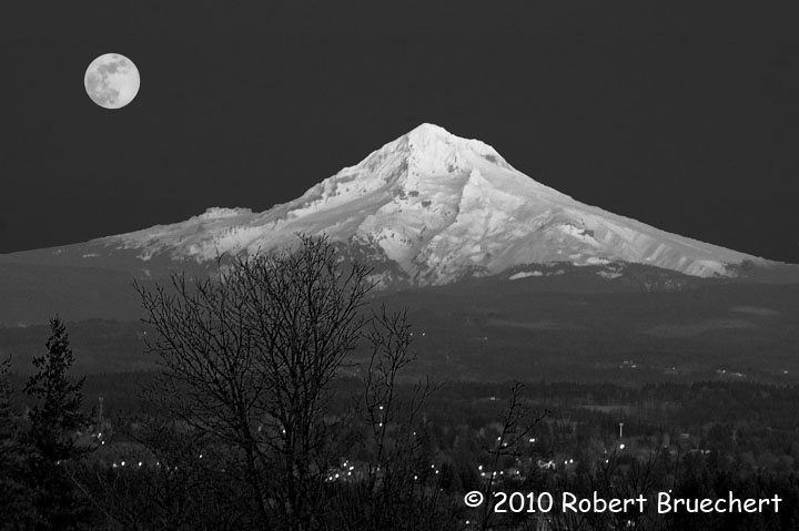 2nd Place Scenic – Moonrise Over Mt Hood by Robert Bruechert | Nature ...
